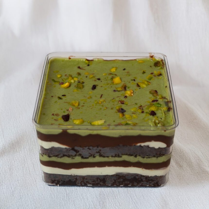 Pista Kunafa Chocolate Dream Cake - The Oven